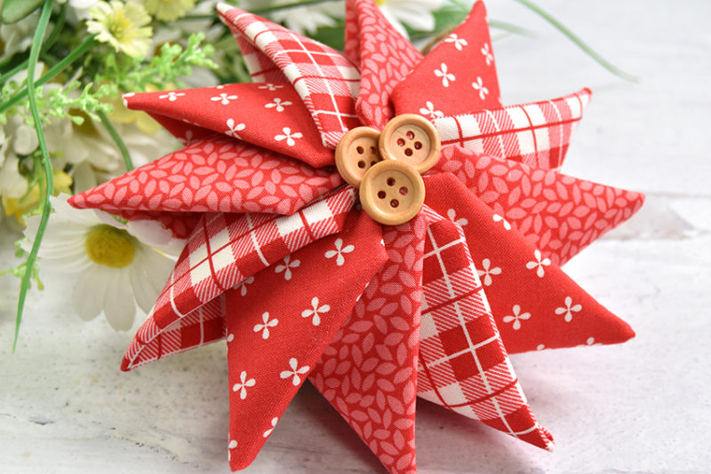 Summer Flower Prairie Point Pinwheel Ornament | OG Inspire – The ...