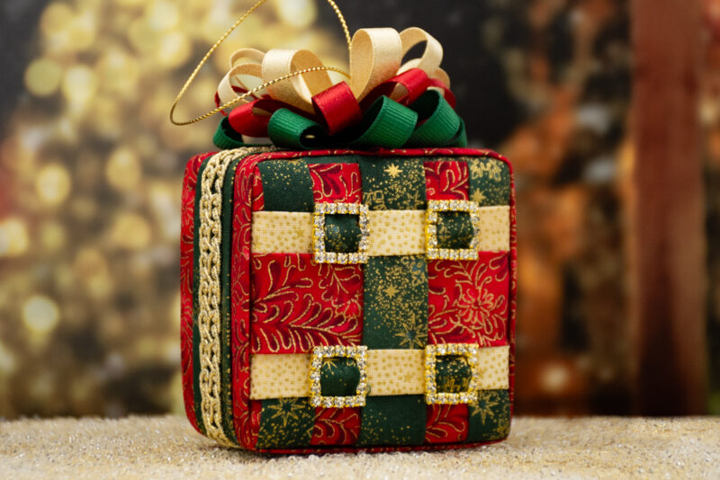 Introducing the Checkered Gift Box Pattern – No Sew Fabric Ornament ...