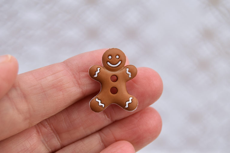 Gingerbread Man Resin Buttons – 2 hole – 5 Count – The Ornament Girl's ...